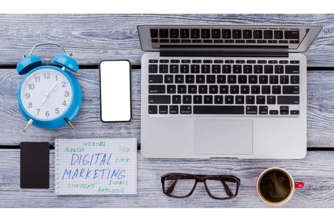 The Ultimate Guide: Choosing the Right Digital Marketing Agency